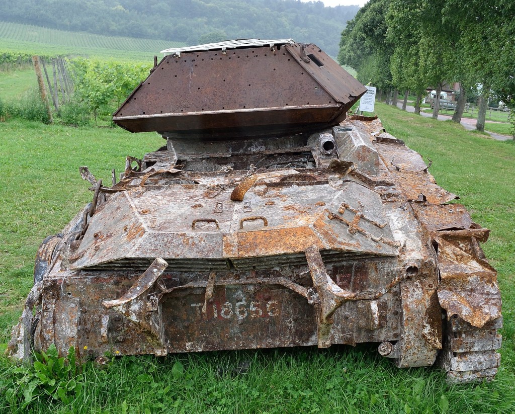 WW2 Treasure Hunters – Episode 3 – Denbies Vineyard – Stephen Taylor ...