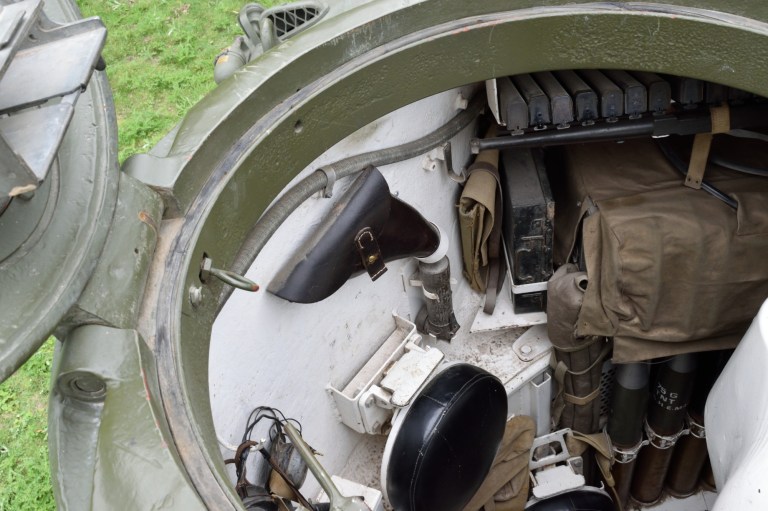 Sherman Tank – Inside and out! – Stephen Taylor, WW2 Relic Hunter