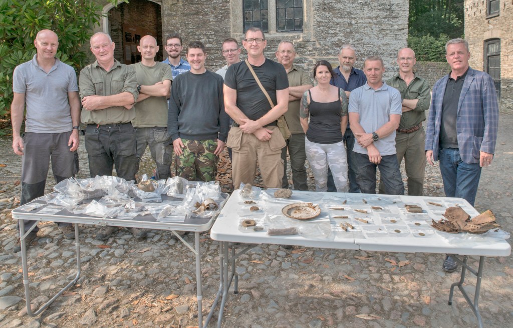 WW2 Treasure Hunters – Season 2 – Prideaux Place ‘Americans in Cornwall ...