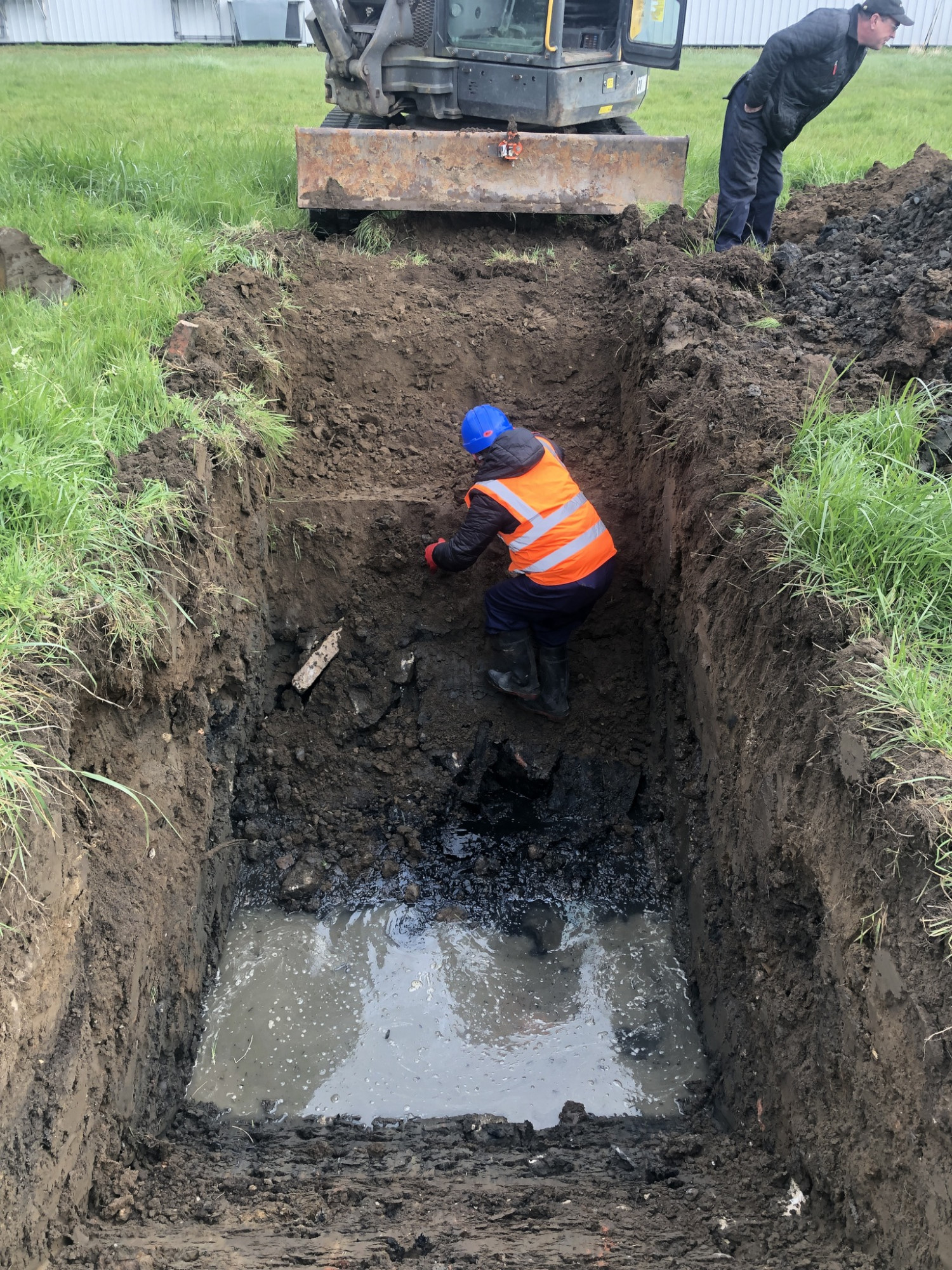 The Search For An RAF Tools Dump Pit! – Stephen Taylor, WW2 Relic Hunter